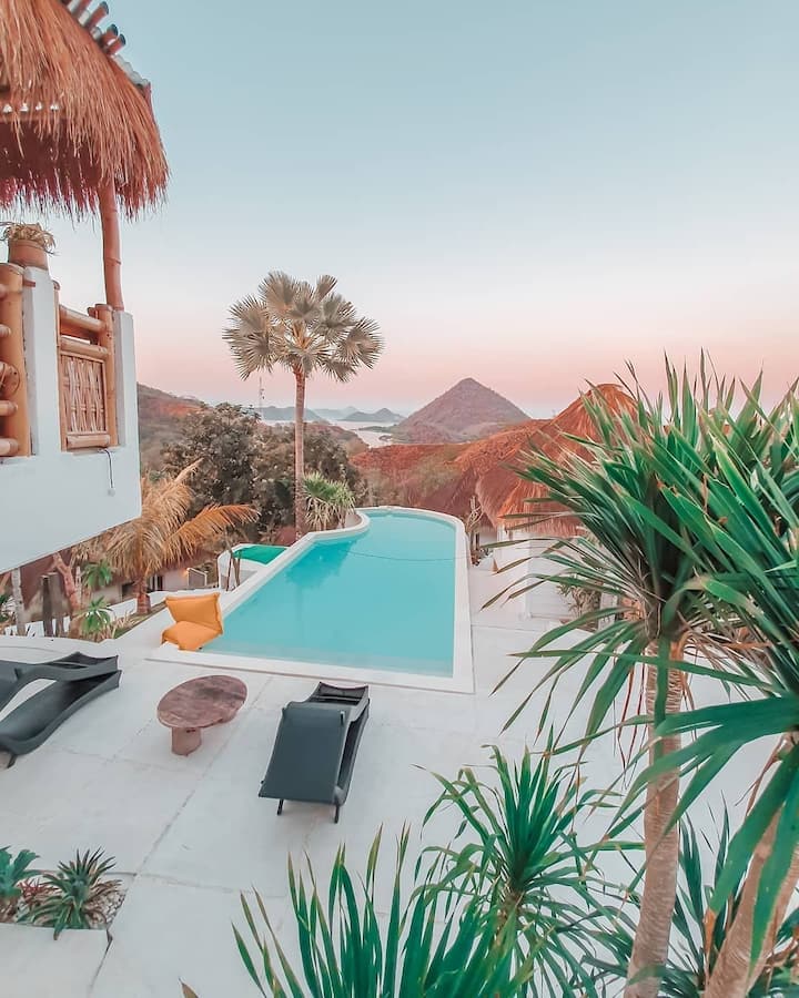 Waecicu Labuan Bajo 3 Room Only Romantic Pool - Labuan Bajo