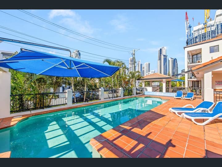 F/furn 1 B/room Unit In Surfers - Surfers Paradise