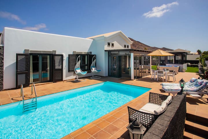 Domus Vulcani Villa Lotus - Playa Blanca