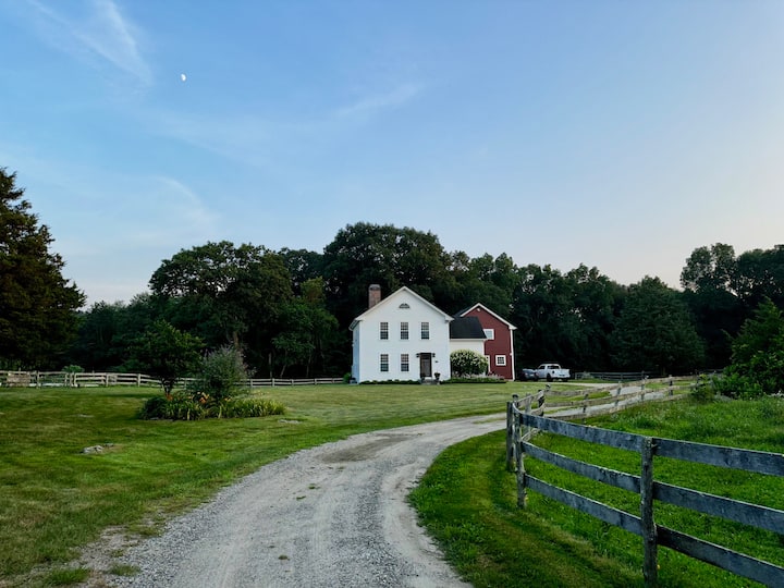 Breezy Farm Lower-level Retreat - Foxwoods Resort Casino