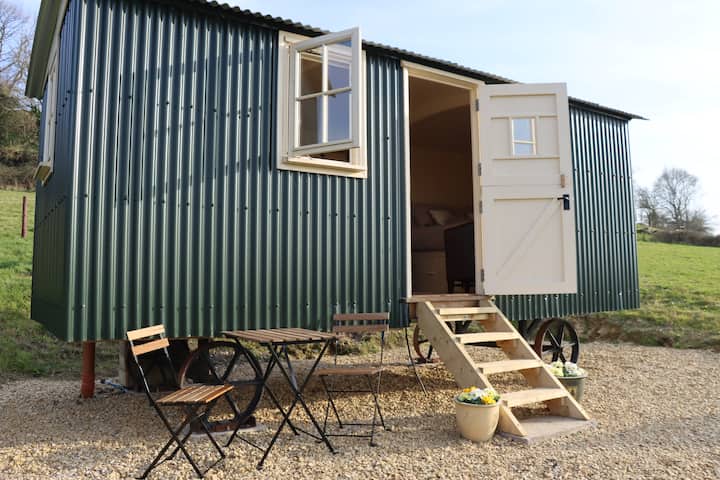 Hare Hut - Gloucestershire