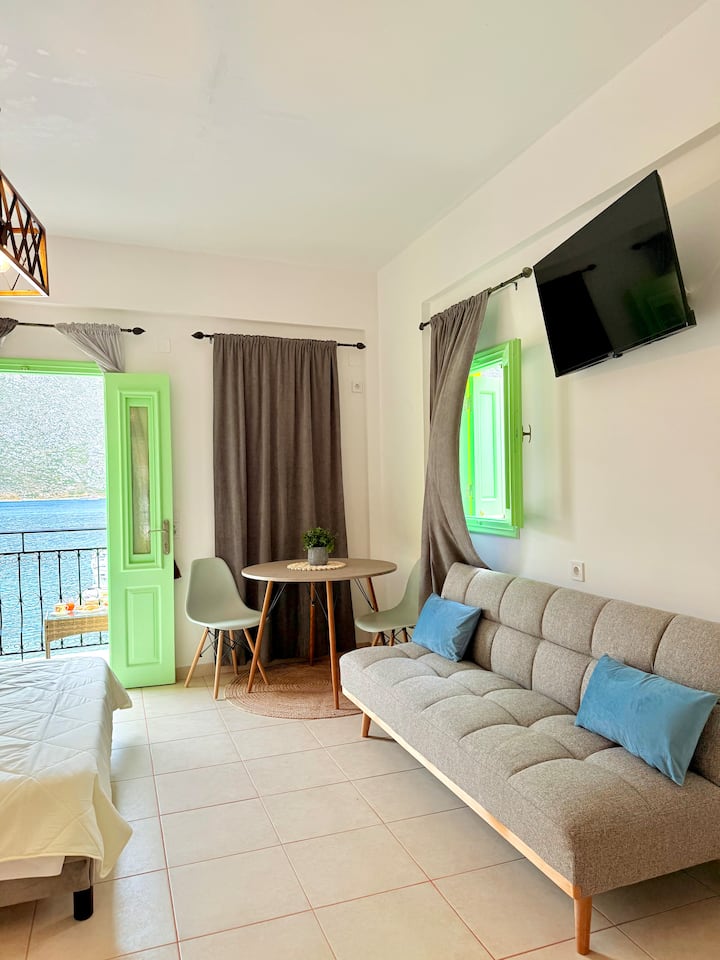Marine's Apartments - Simi