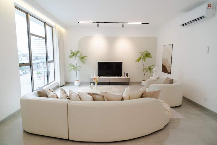 Georgetown Bright & Kid-friendly Ktv 3br 15pax (C) - Batu Ferringhi
