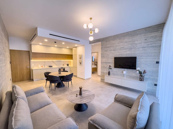 2 Bedroom Modern Apartment With Pool View - Kato Paphos