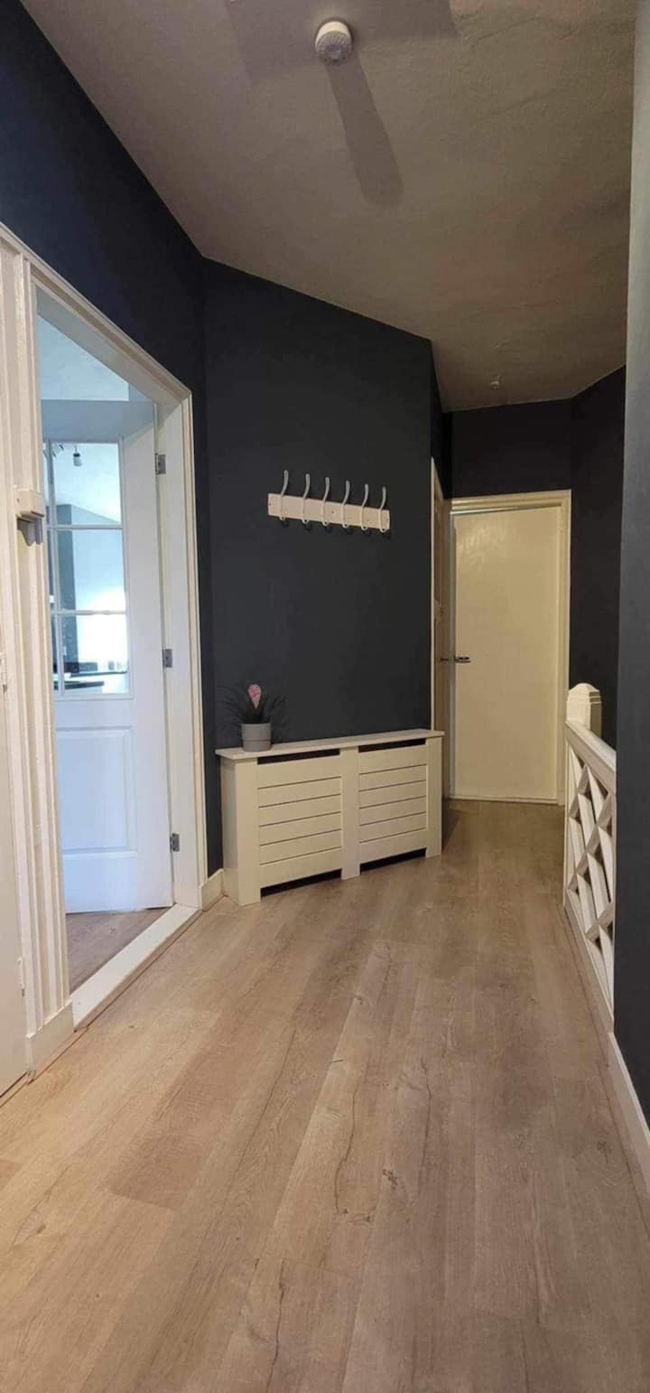 Full Furnished Room For Rent From 23.03-04.05. - Voorburg