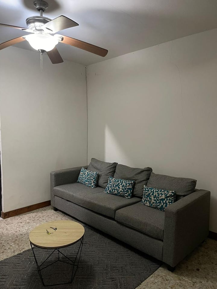 Casa 4 Recámaras (8p) Zona Tec - Monterrey