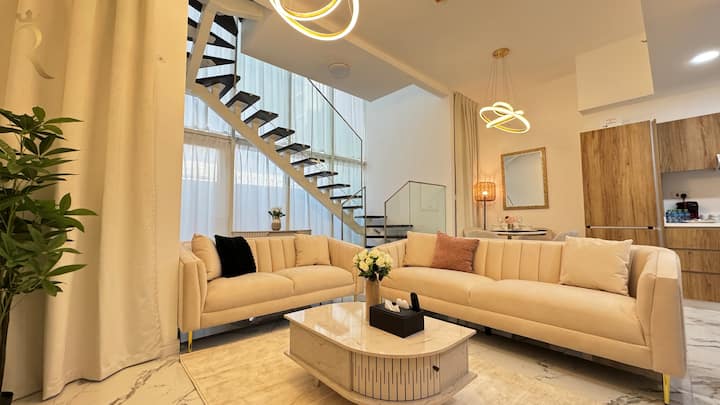 Masdar City 2br • Cozy Family Escape • Pool Access - Abu Dhabi