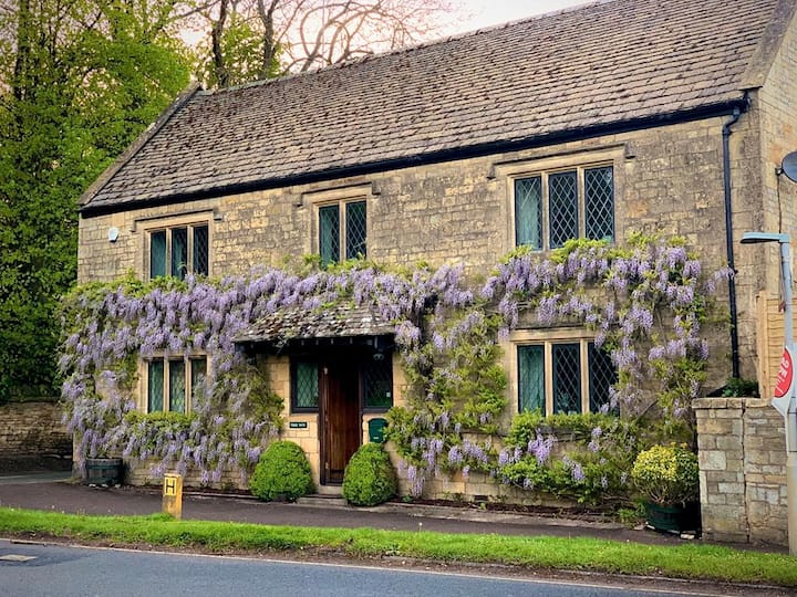 18th Century Cotswold Cottage - Stow-on-the-Wold