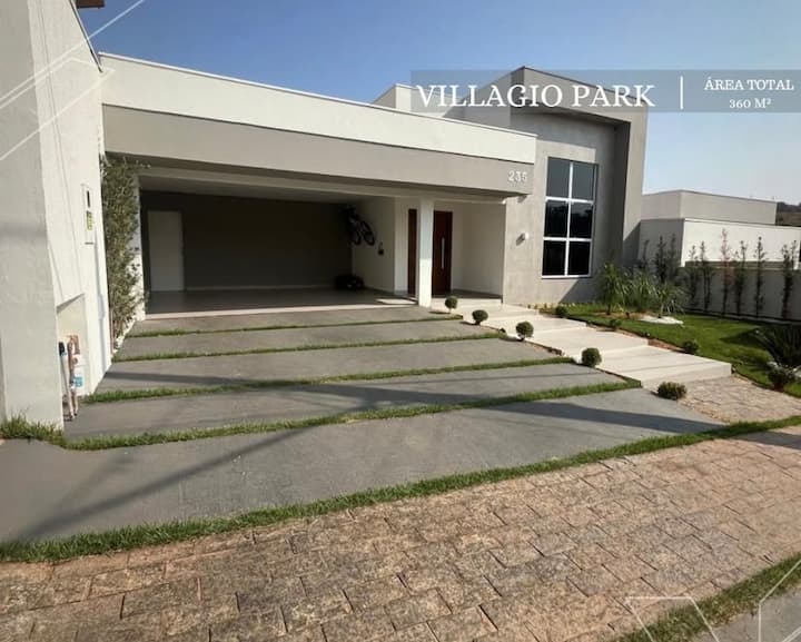 Casa Ampla, Segura E Confortável - Araxá