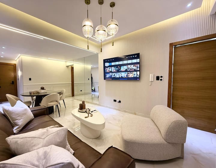 Lujoso Y Comodo Apartamento En El Centro De Naco - Santo Domingo