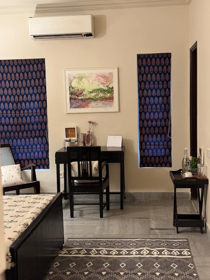 Chic & Comfy Stay In Ballygunge - Kolkata