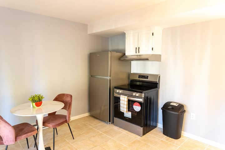 Cozy 1br, 1ba 2nd Floor Retreat - Hagerstown, MD