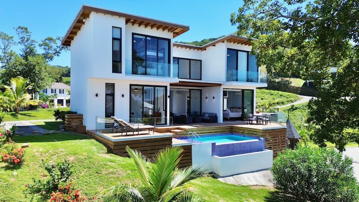 Villa Azul @ Pangea Beach, Bight Bight - Honduras