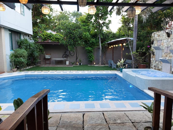 Pet-friendly Homey Garden Resort In Rizal - 25 Pax - Binangonan