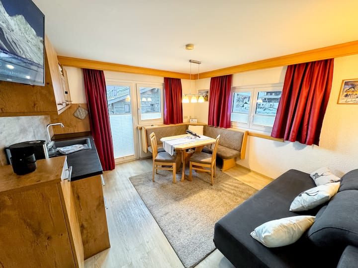 Bergfried Apartment 1 - Ski In Ski Out, Summercard - Kaprun