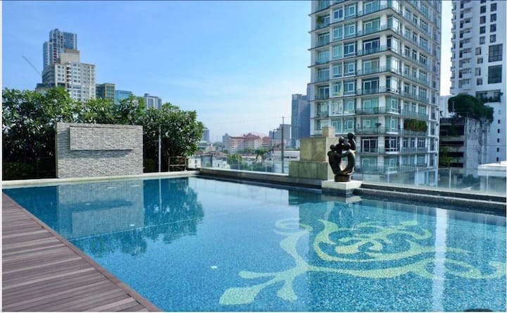 711 | Near Bar |Big Room |Jacuzzi & Thong Lor - Bangkok