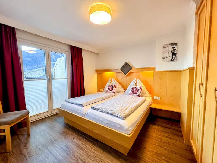 Bergfried Apartment 3 - Ski In Ski Out, Summercard - Kaprun
