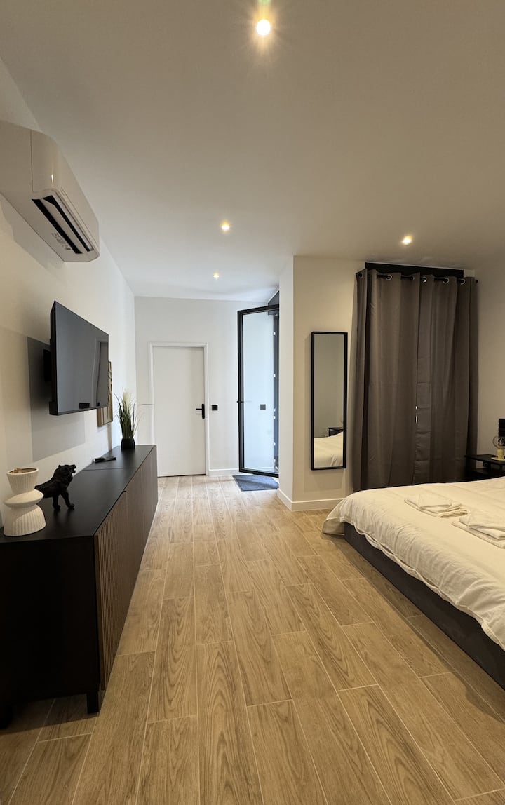 Appartement Cosy Avec Terrasse - Reims