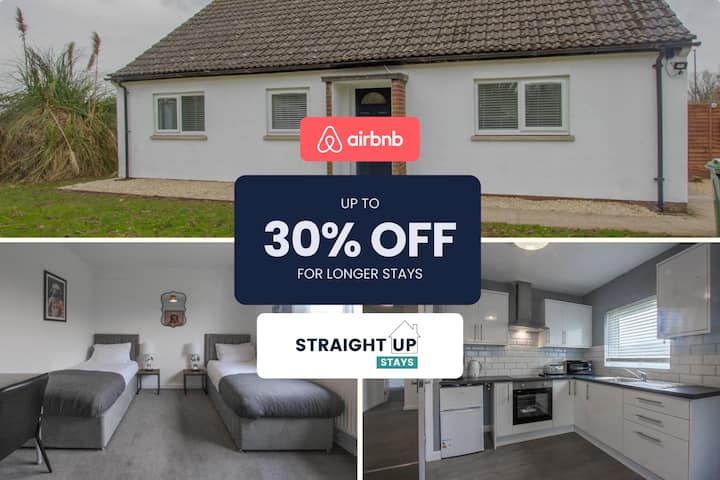 New 3-bed Bungalow W On-site Parking, Fast Wifi - Gloucester, UK
