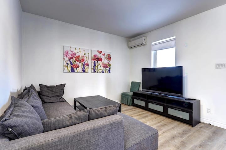 Spacious Sunny 3-bedroom Apartment - Longueuil