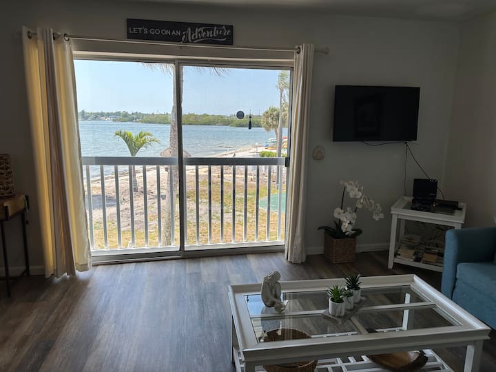 Sunset Cottage - Gulfport, FL