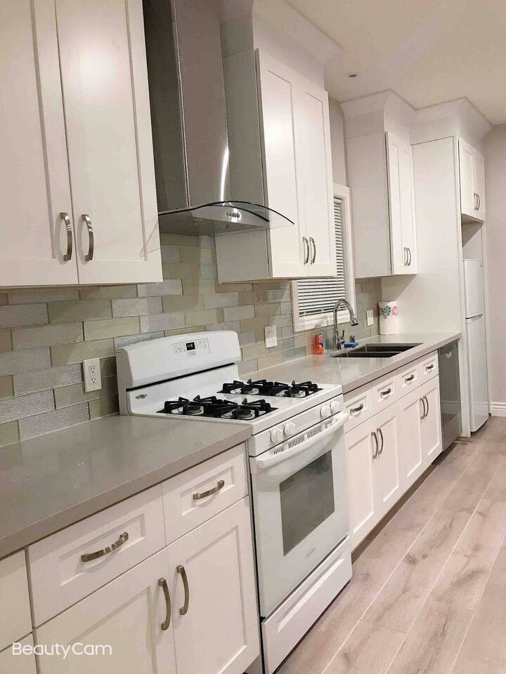 Unit B-work & Wander Fremont! - Union City, CA
