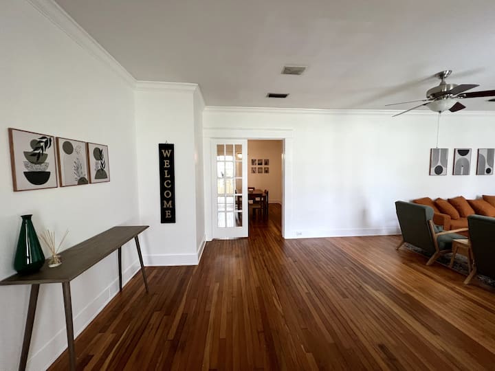 3br W/ Sunroom & Backyard - Hattiesburg, MS