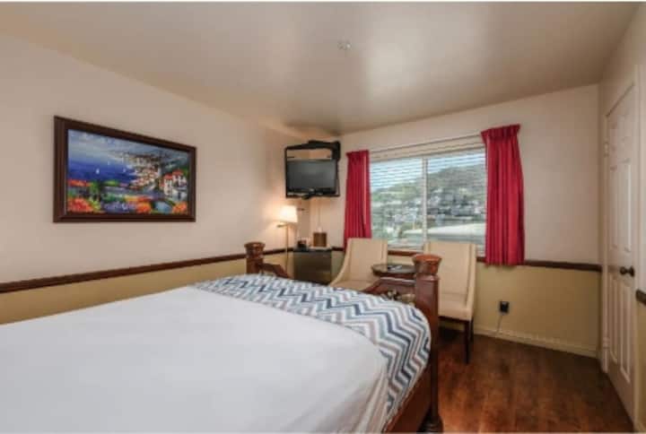 Casa Mariquita Standard Queen Ensuite - Santa Catalina Island, CA