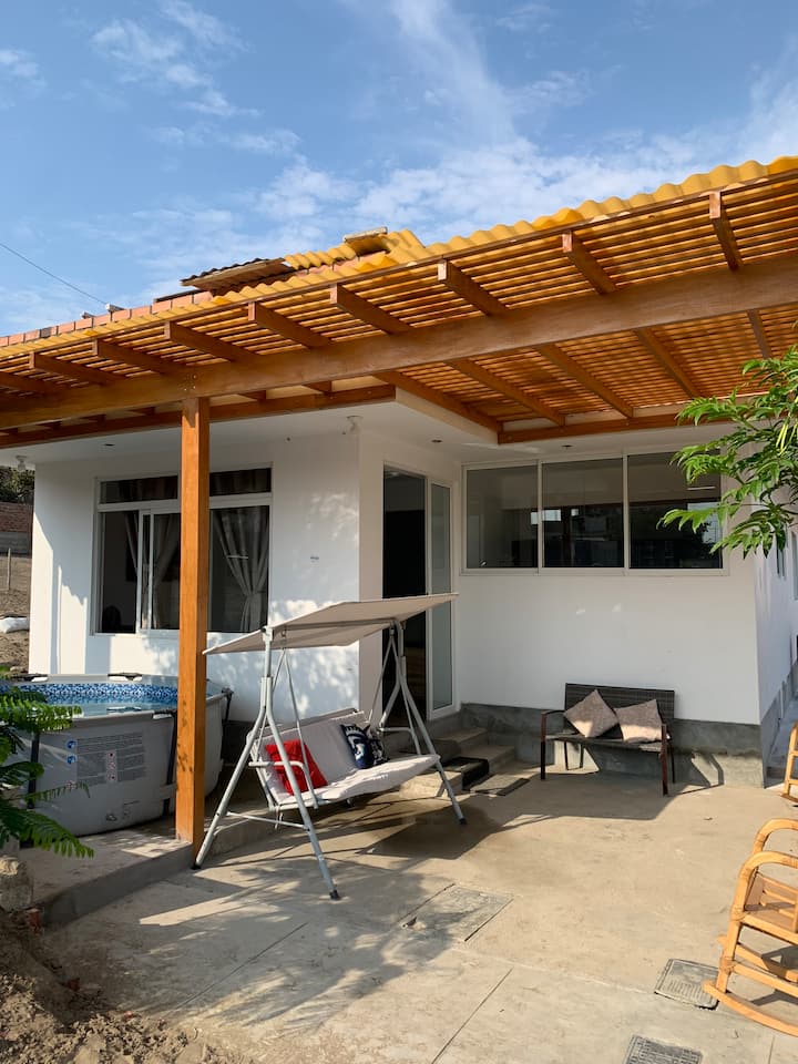 Cómoda Casa De Playa, Santa Rosa - Peru