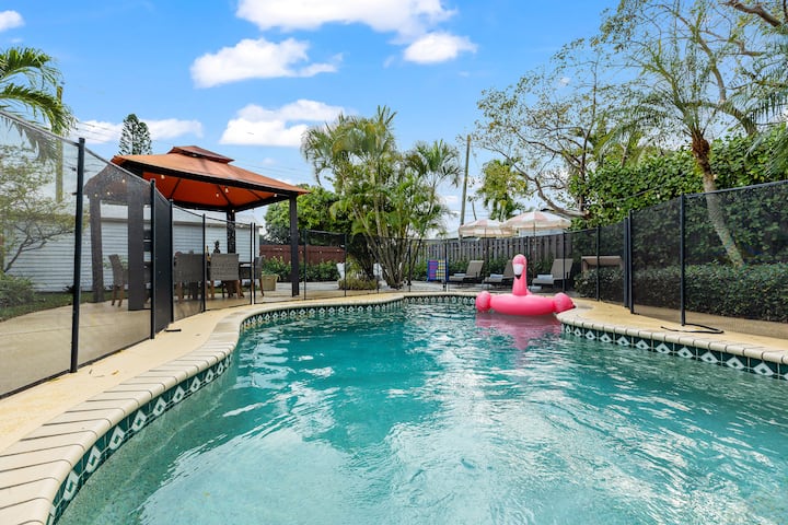 Secluded Tropical Bungalow - Jupiter, FL