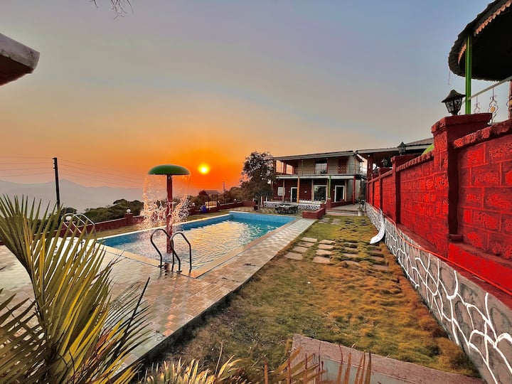 Triveni Stays Athenian 7 Bhk With Pool In Mahabale - Mahabaleshwar