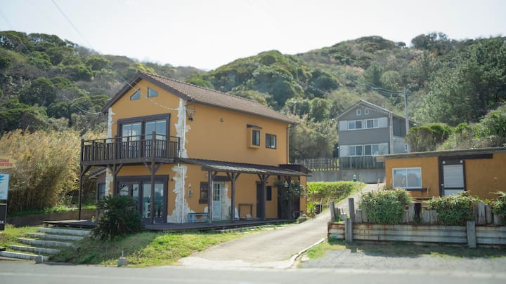 糸島の海を満喫！ビーチフロント
サーフショップのゲストハウス - 糸島市