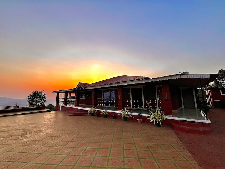 Triveni Stays Athenian 4 Bhk With Pool In Mahabale - Mahabaleshwar