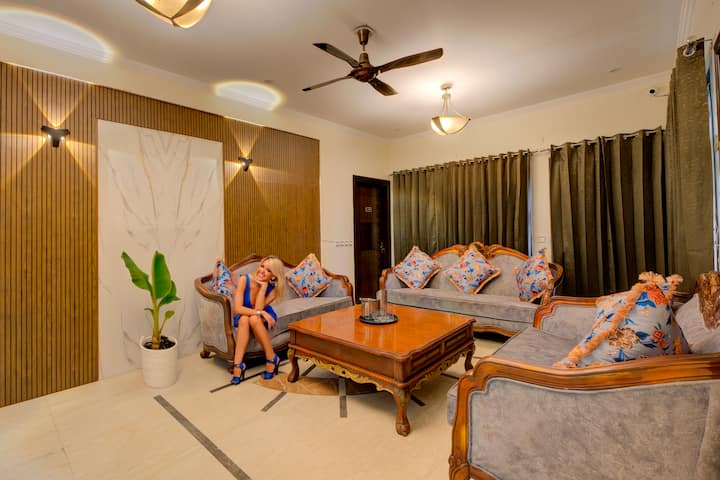 3bhk Villa - House Parties. - グルガーオン