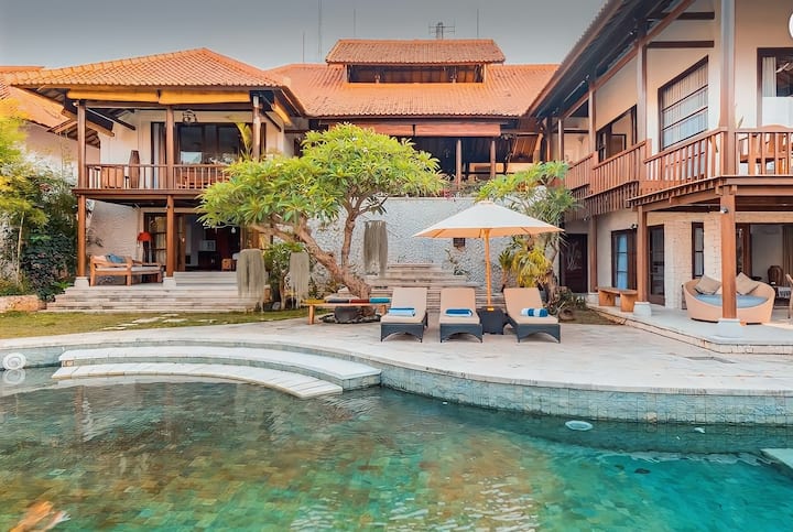 Specious Hidden Gem Villa Bali - Jimbaran