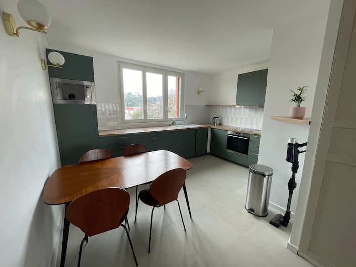 Logement Spacieux Et Lumineux - Lyon