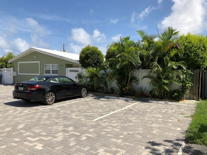 Beautiful Mcm Apartment Steps From Wilton Drive! - Tamarac