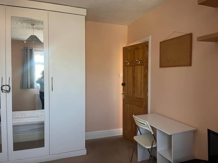 Double Room - Heart Of Bournemouth (House Share) - Bournemouth