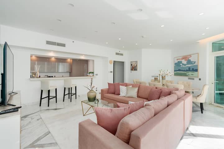 Luxury Four Bedroom Unit With Beach Access - Dubai
