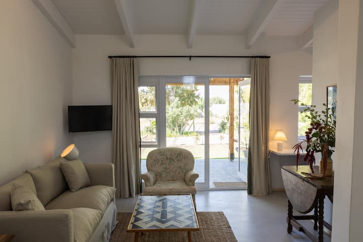 Stillewe Self-catering Cottage 1 - Prince Alfred Hamlet