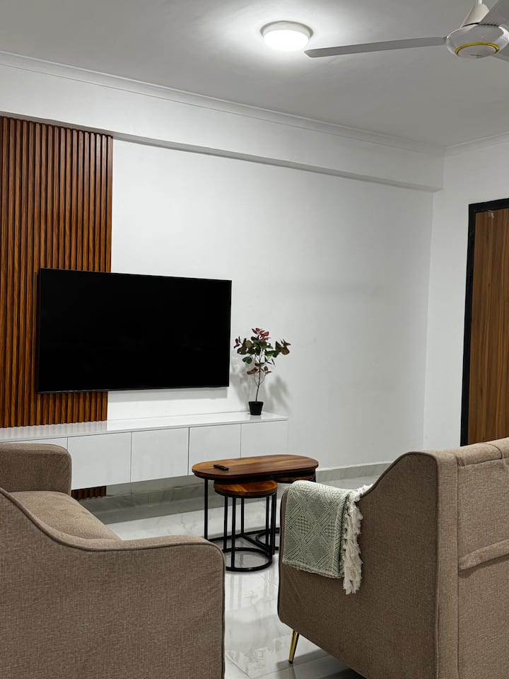 2 Bedroom, 9th Floor Modern Flat - Dar es Salaam