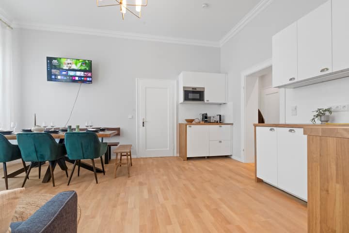 ※ Flatista Homes - Auguste※ 3br Deluxe - München