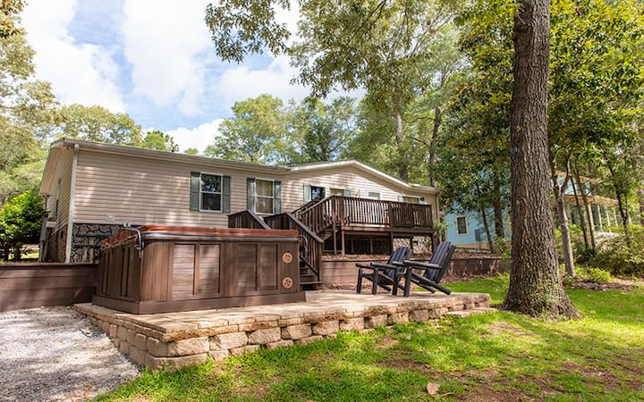 Joe's Lake House - DeFuniak Springs, FL