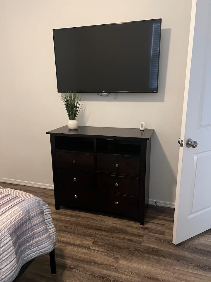 Surprise Comfy Room - Surprise, AZ