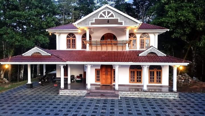 Hills Resort Munnar - Munnar