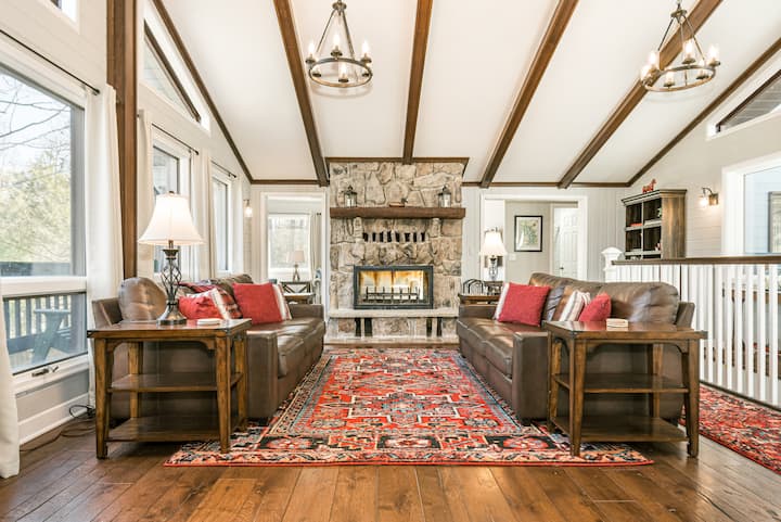 Rustic 5br Lakefront Lodge | Dock, Hot Tub, Wisp - Deep Creek Lake, MD