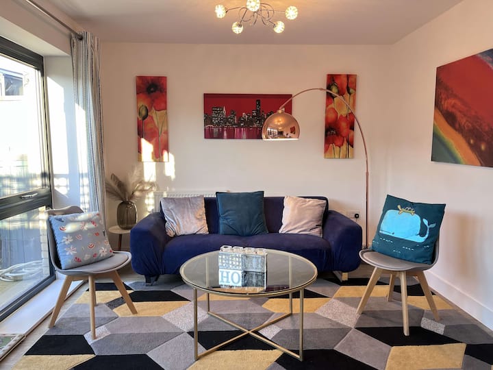 Lakeside Oasis: 4-bed Retreat - Cambridge