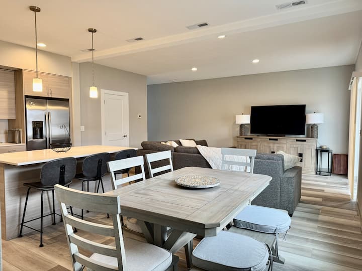 Modern Spokane Valley Stay • Spacious & Cozy - Spokane Valley, WA