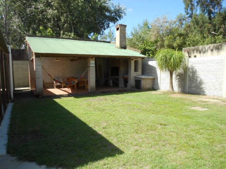 Casa En Zona Muy Tranquila - La Floresta