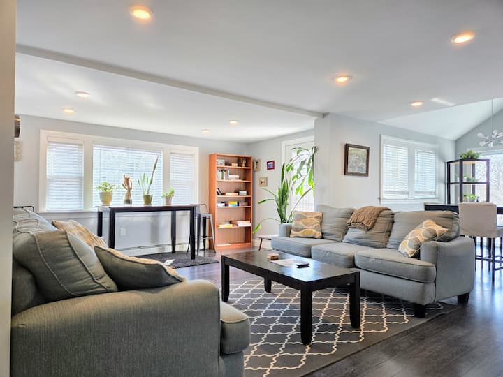 Central To Westerly Beaches And Mystic - Stonington, CT